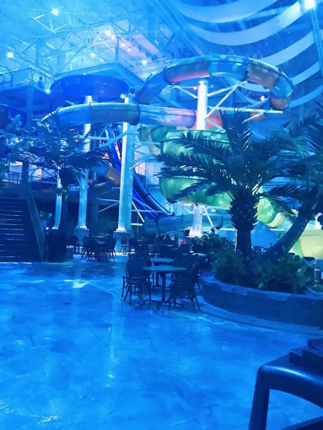 Valcartier Bora Parc - Indoor Water Park in Quebec for Families